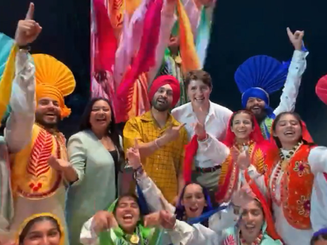 'Do You Know' Who The Surprise Guest At Diljit Dosanjh's Toronto ...