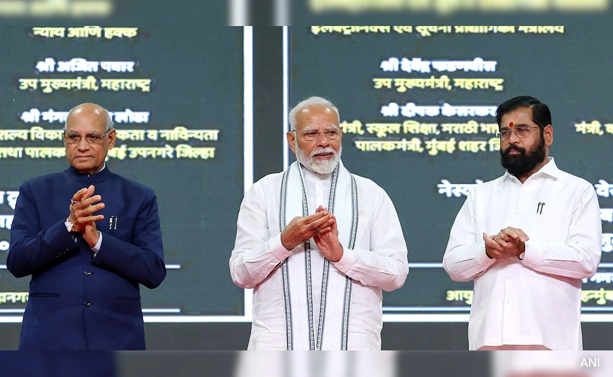 Prime Minister Narendra Modi Launches, Lays Foundation Stone Of ...