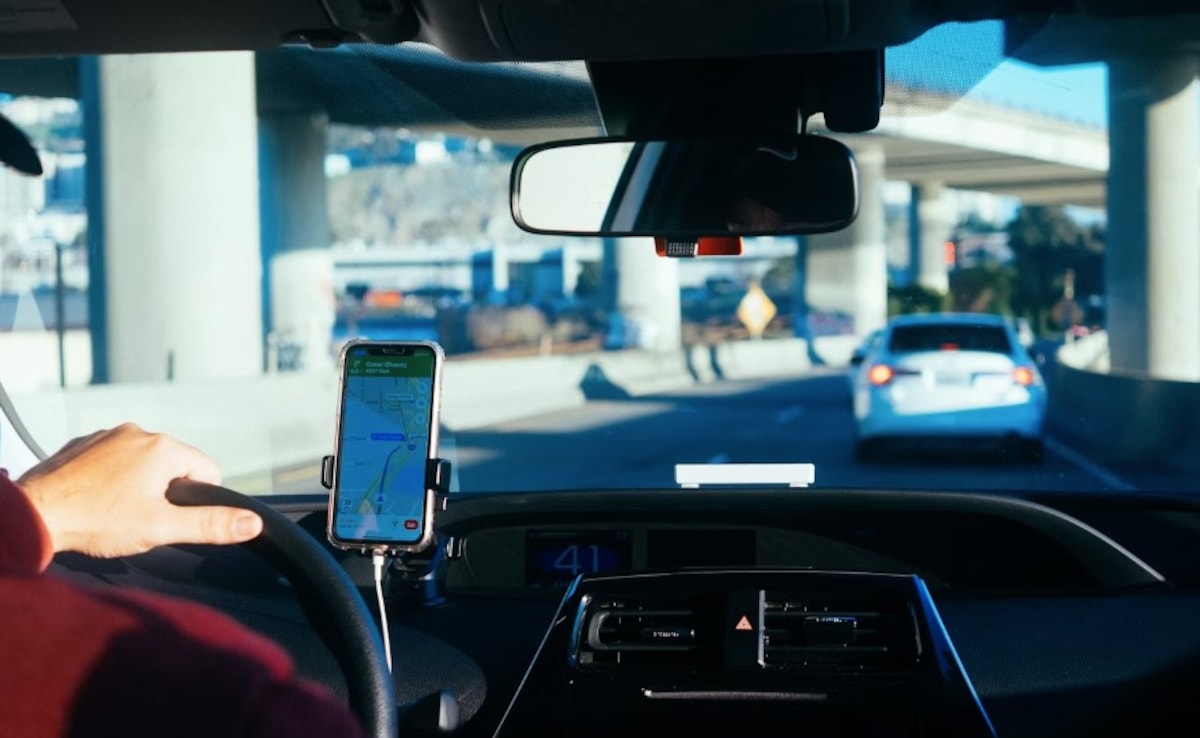 Lyft Driver Urinated In Container While Behind The Wheel, US Woman ...