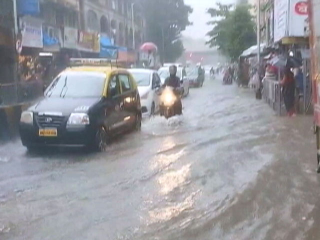 Heavy Rain In Mumbai, Waterlogging Reported Across City