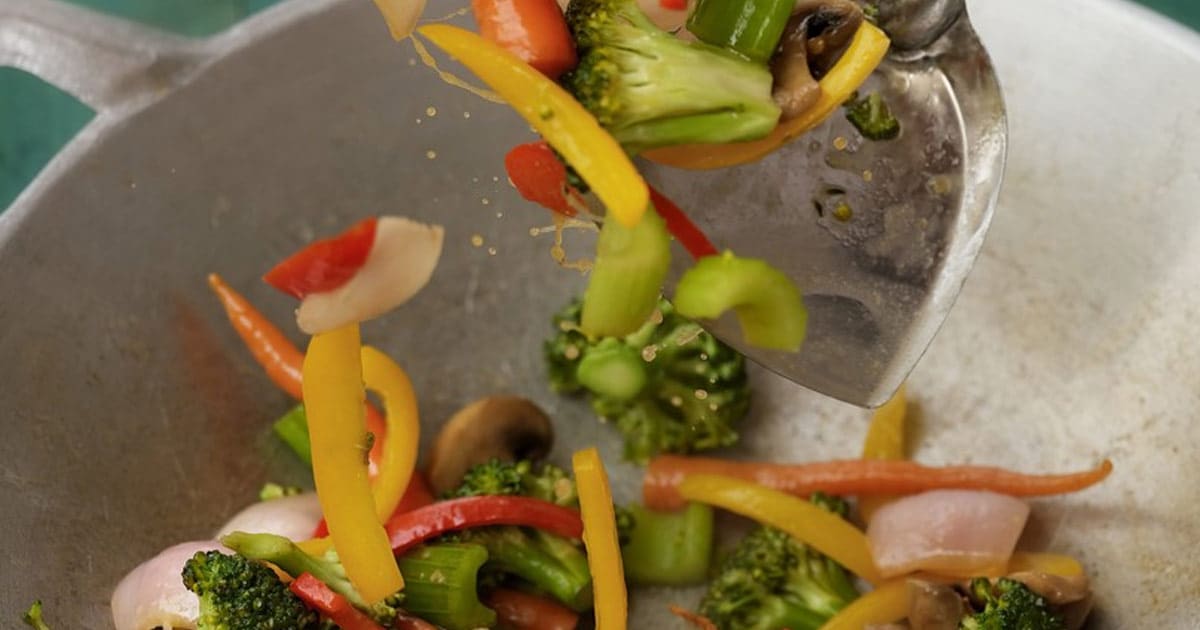 What Does Saute Mean In Cooking?