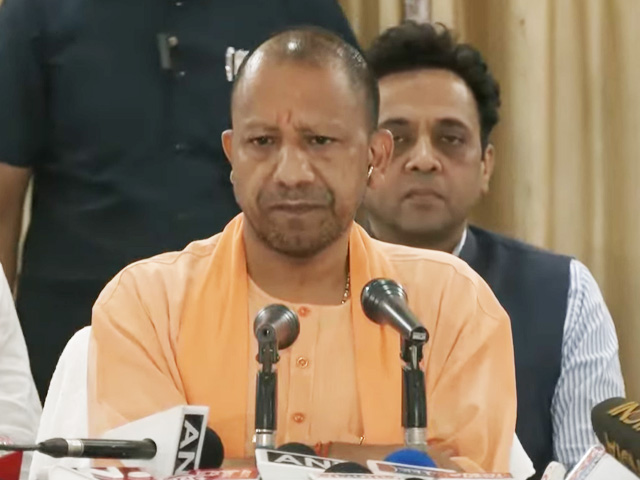UP CM Yogi Adityanath Introduces Cabinet Ministers To Uttar Pradesh ...