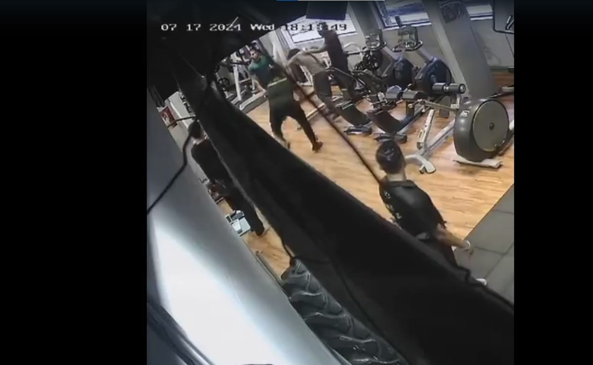 On CCTV, Gym Trainer Picks Up Club, Hits Mumbai Man On Head During Workout