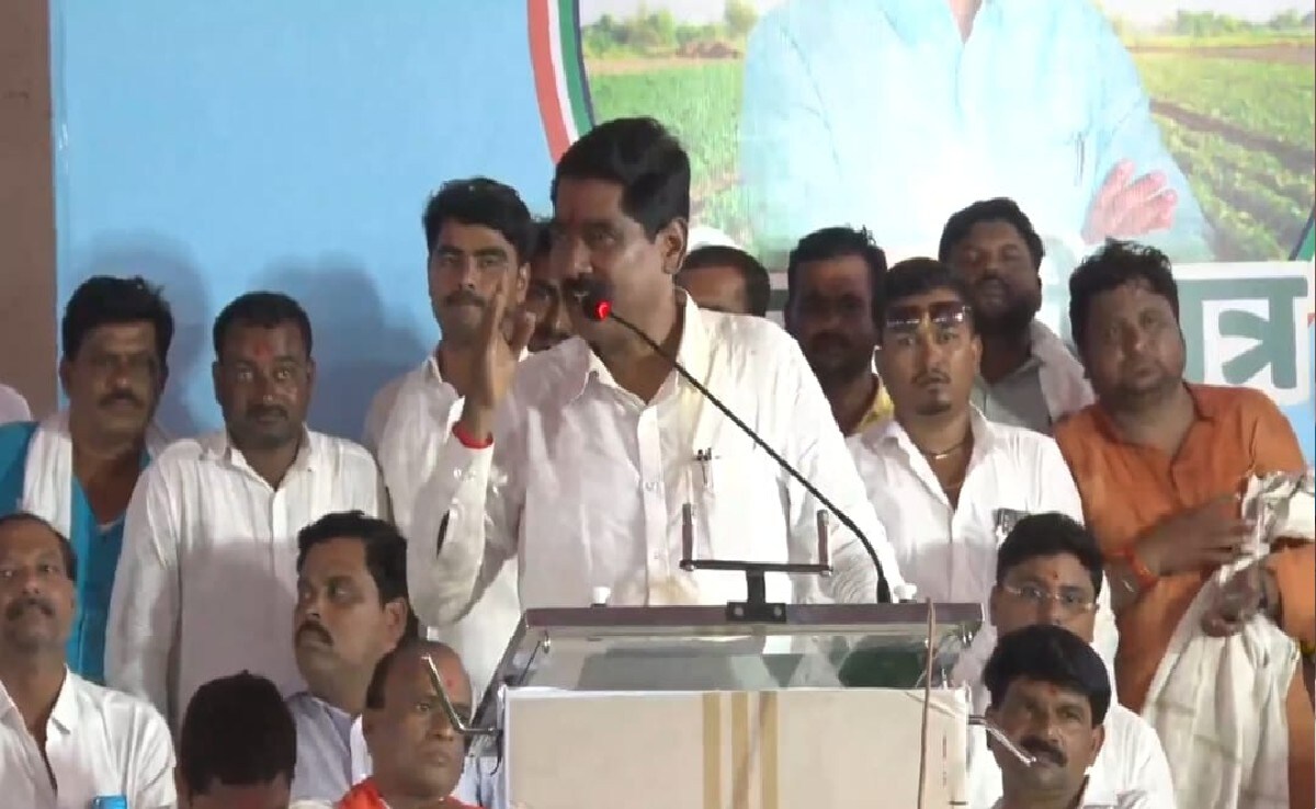 Beed MP Bajarang Sonawane Speech Lok Sabha Election 2024 Pankaja Munde ...