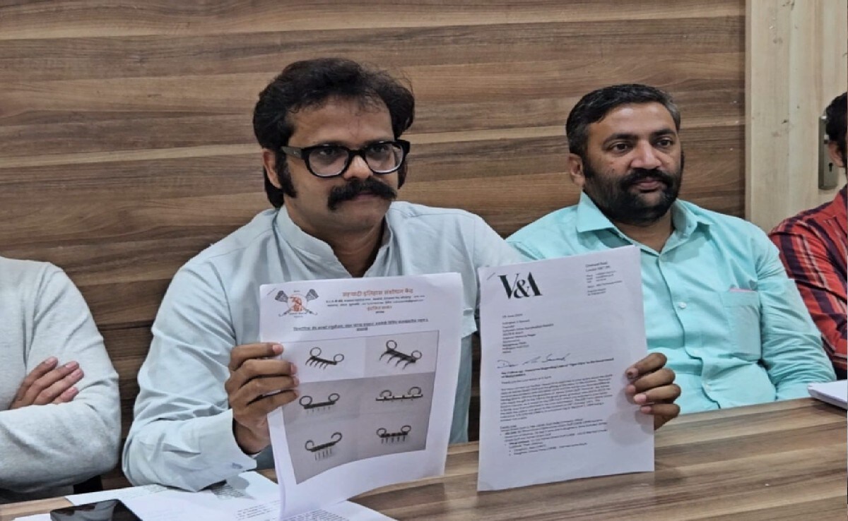 waghnakh-coming-from-london-are-not-of-chhatrapati-shivaji-maharaj-big ...