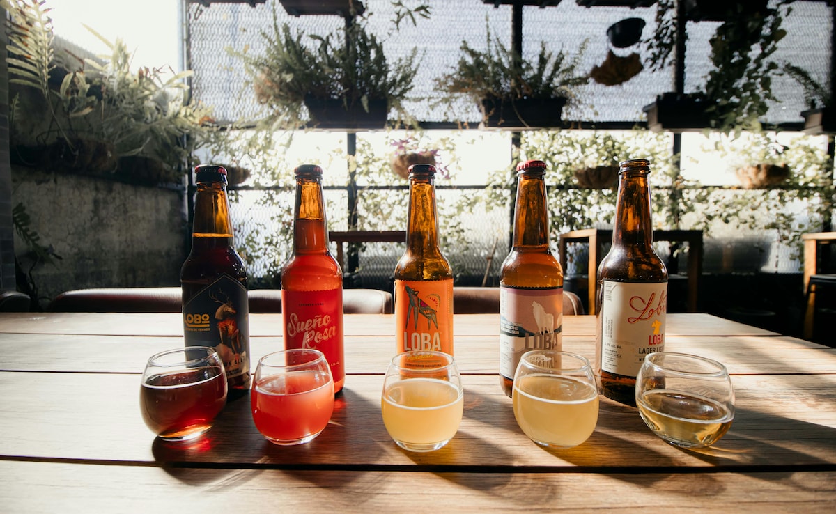 These Friends Have Met For A Pint Of Beer Every Thursday For 56 Years ...