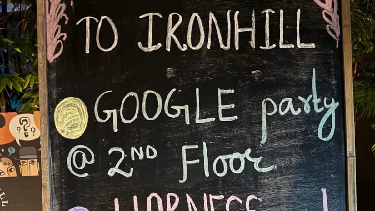 "Resume Leke Pohoch Jao" - Google And Deloittes Parties At Same ...
