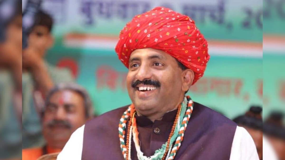 पूर्व विधायक जोगेंद्र सिंह अवाना ने हड़प ली जमीन, पुलिस ने दो लोगों पर ...