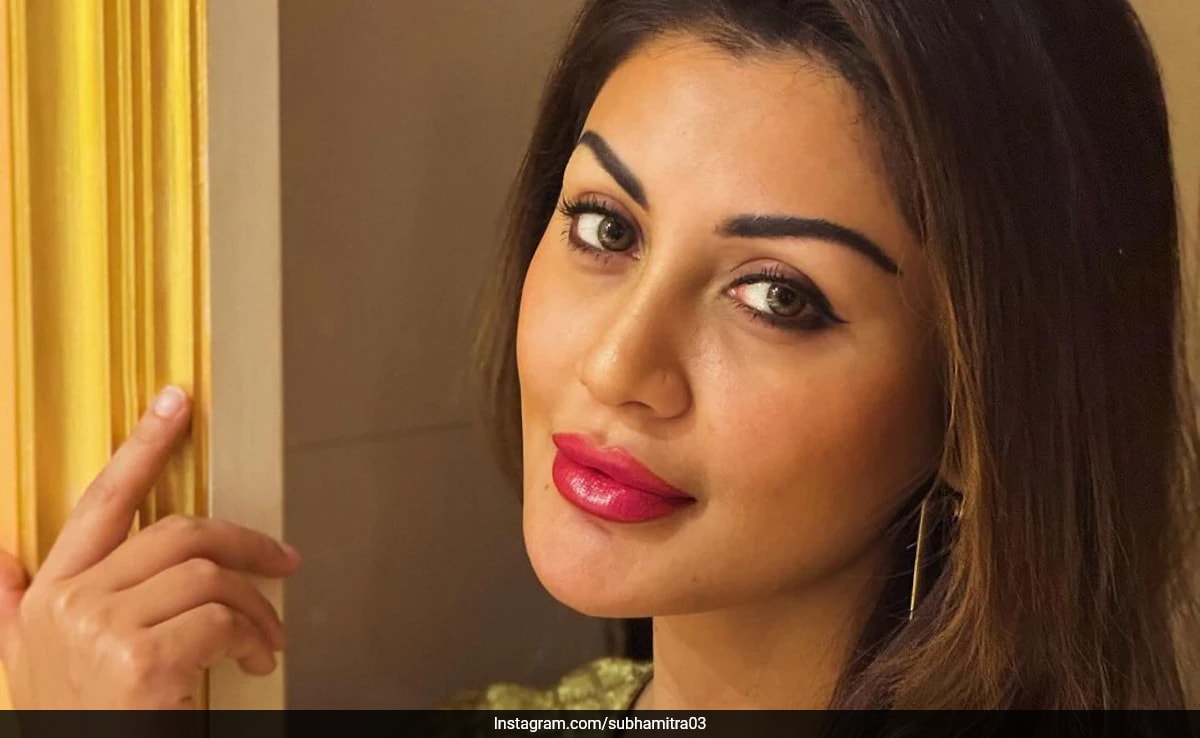 Dhoom Star Rimi Sen Denied Getting Plastic Surgery But Will Consider A Facelift After She ...