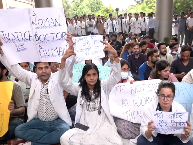 Delhi's RML Hospital Doctors Protest Over Rape And Death Of Woman ...
