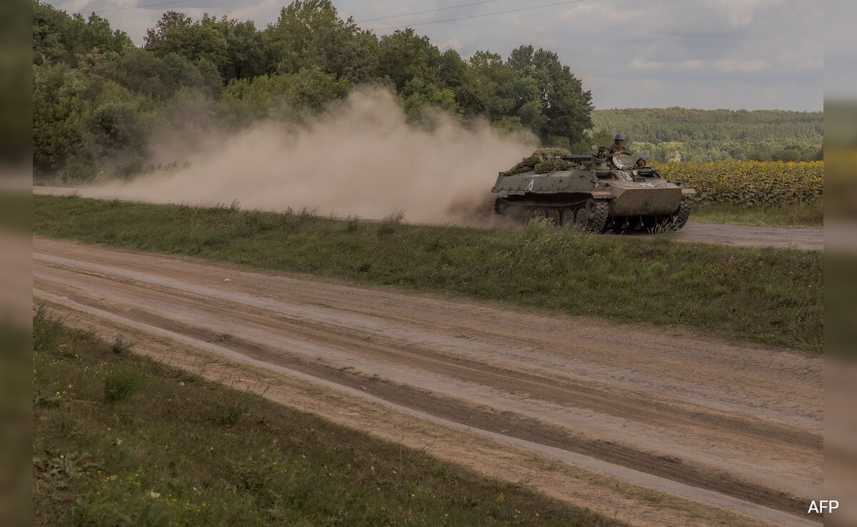 Russian Army Hit Ukraine Troops Around 30 km Into Its Territory