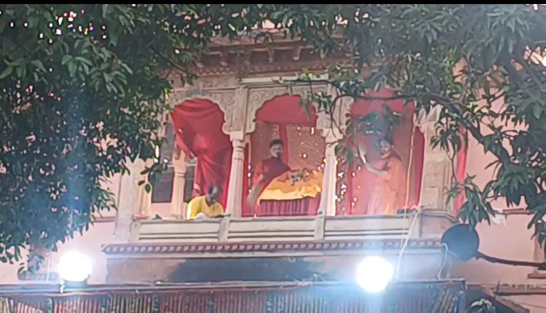 राजस्थान के इस महल में बिना बिजली-मोटर चलते हैं 2000 रंगीन फव्वारे, हर ...