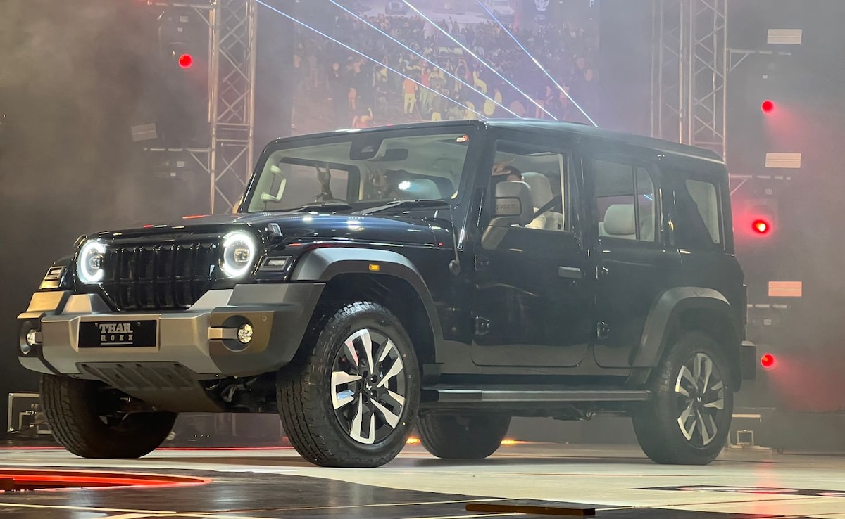 Mahindra Thar Roxx Garners More Than 1.76 Lakh Bookings in One Hour