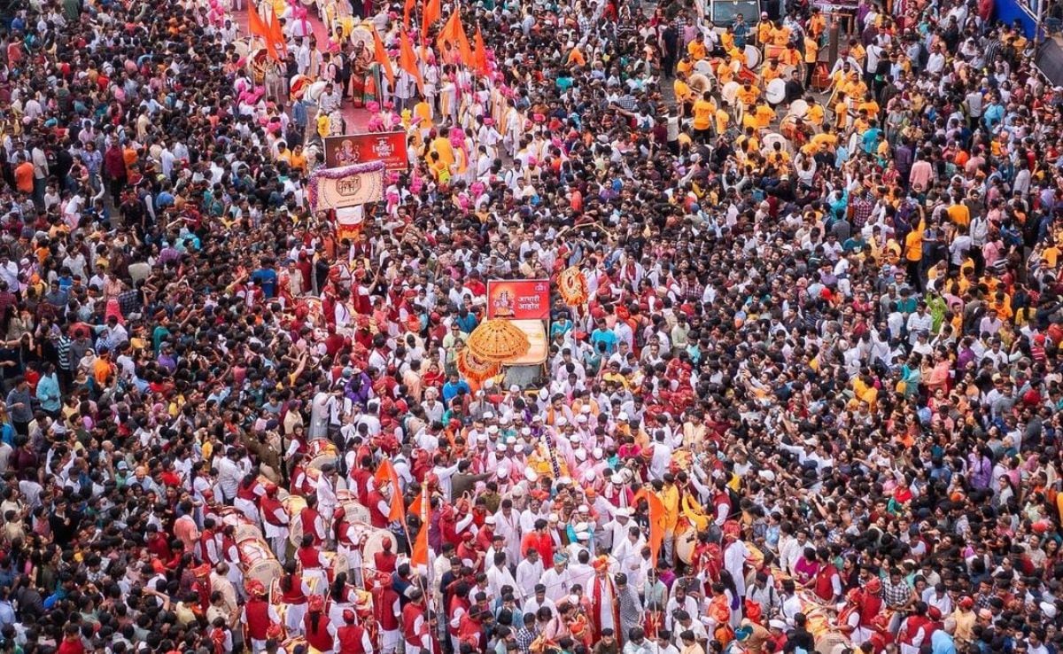 Pune Police Use AI and Facial Recognition for Safe Ganesh Visarjan