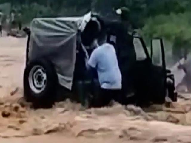 Jeep Carrying Tourists Washed Away In Uttarakhand's Dhela River, Locals ...