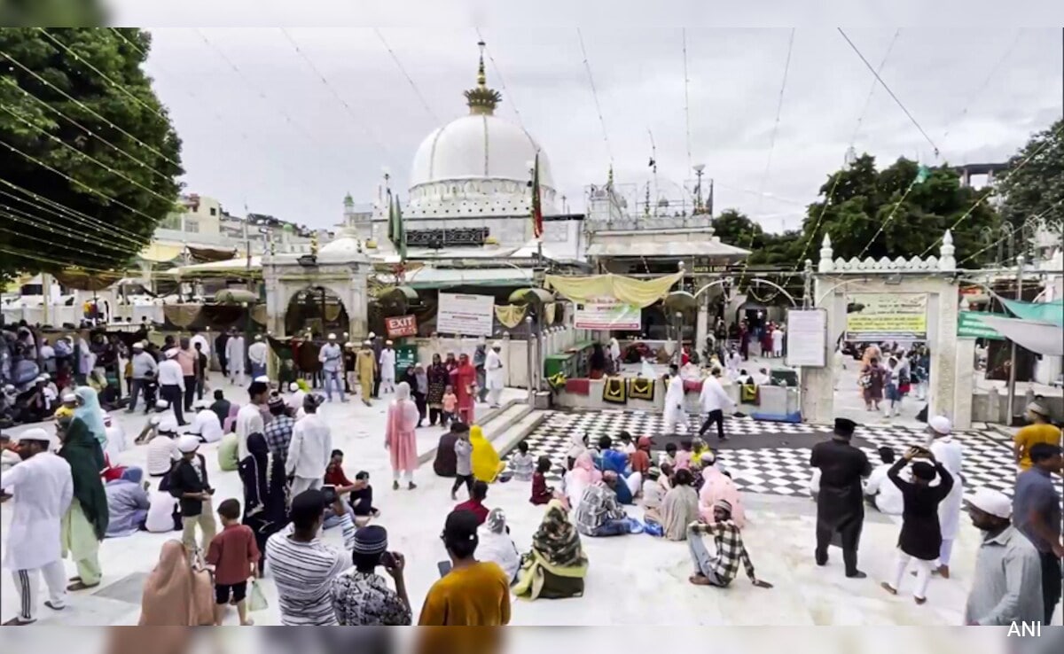 PM Modi Birthday: Vegetarian Langar At Ajmer Sharif Dargah On PM Modi's ...