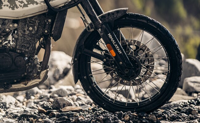 Royal Enfield Himalayan Tubeless Spoke Wheels Launched In India At Rs ...
