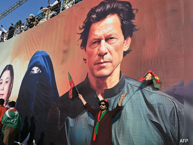Thousands Defy Roadblocks In Rally For Pakistan Ex PM Imran Khan