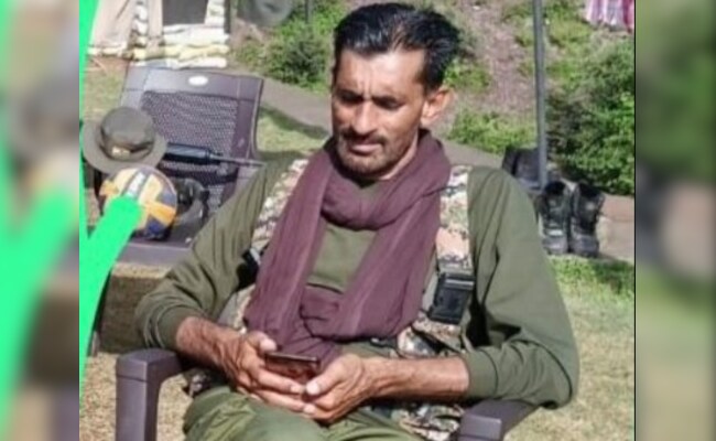 J&K Cop Killed Pak Terrorist Before Dying Of Injuries During Encounter