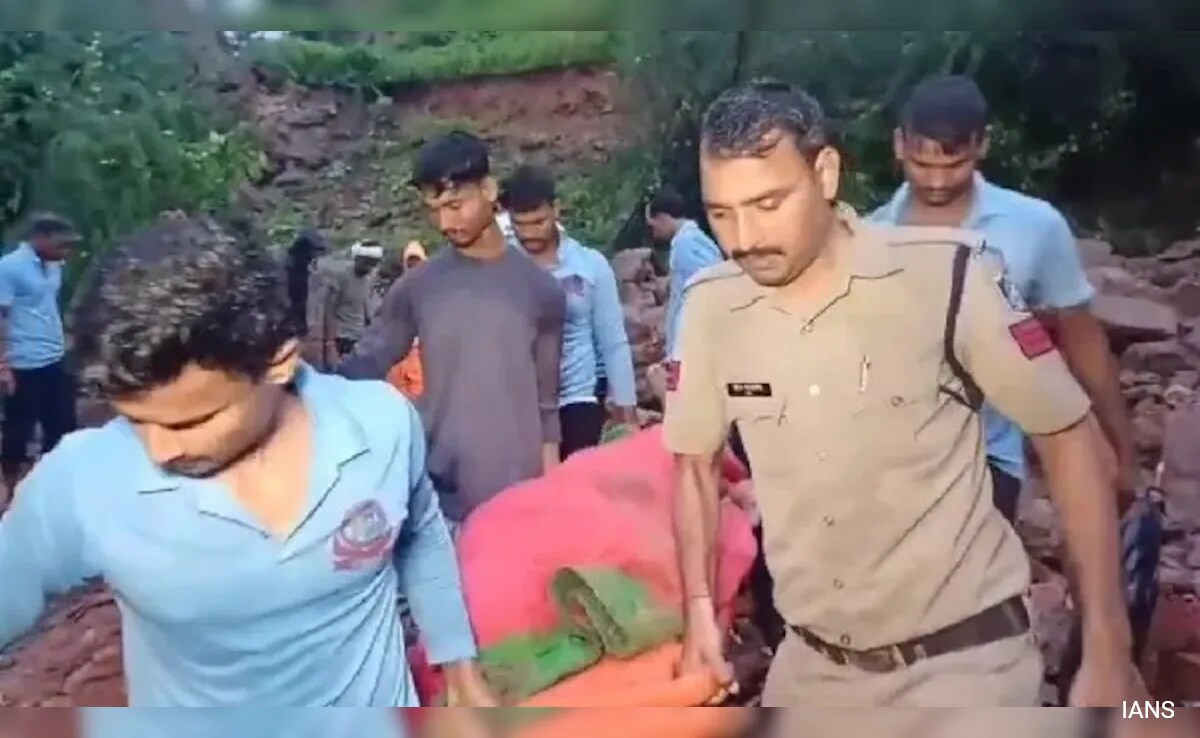 2 Children Among 7 Killed As Wall Collapses Due To Heavy Rain In Madhya ...