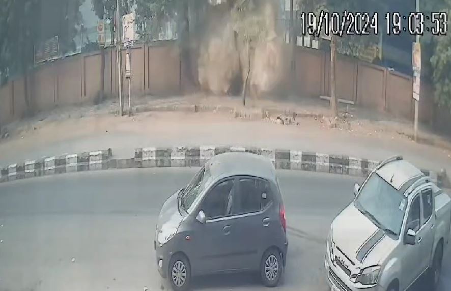 On CCTV, Moment Huge Explosion Ripped Through Wall Of School In Delhi ...