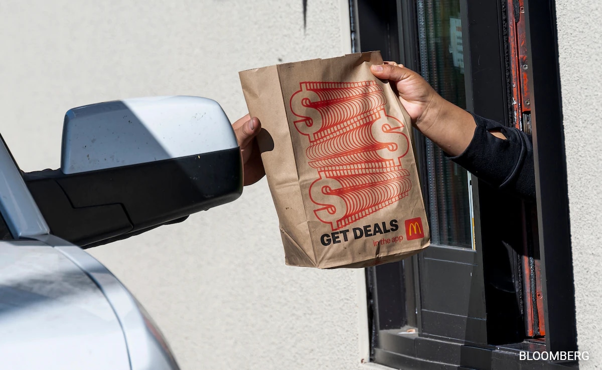 McDonald's Sales Slump As E.Coli Outbreak Spooks Customers: We Are Sorry