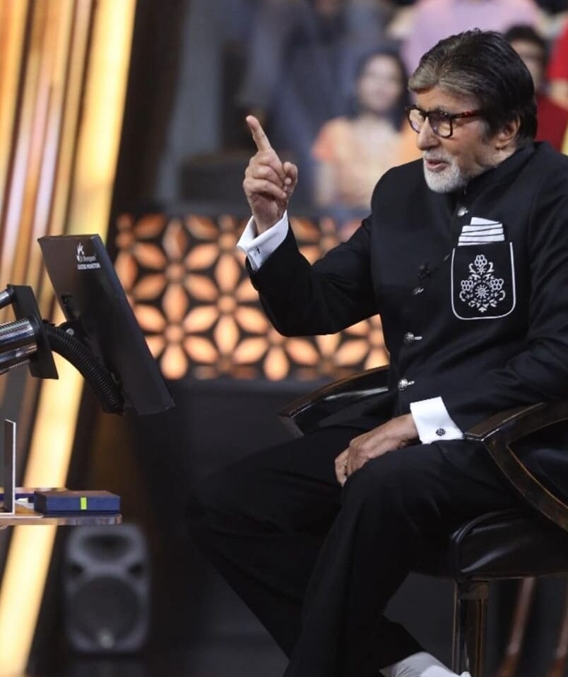 Amitabh Bachchan | Know All About Amitabh Bachchan at NDTV Food
