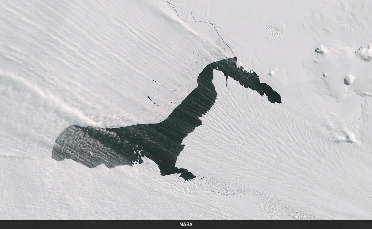 Nasa Captures Haunting 'Sea Smoke' Rising from Antarctic Glacier. Know ...