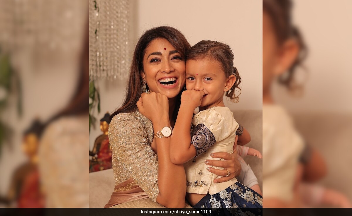 Shriya Saran And Her Daughter Radha Play Dress Up The Festive Way In ...