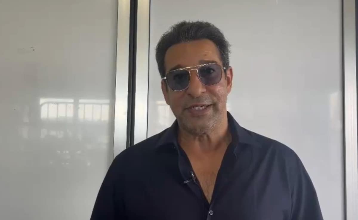 pakistan-vs-australia-wasim-akram-adam-gilchrist-and-michael-vaughan ...