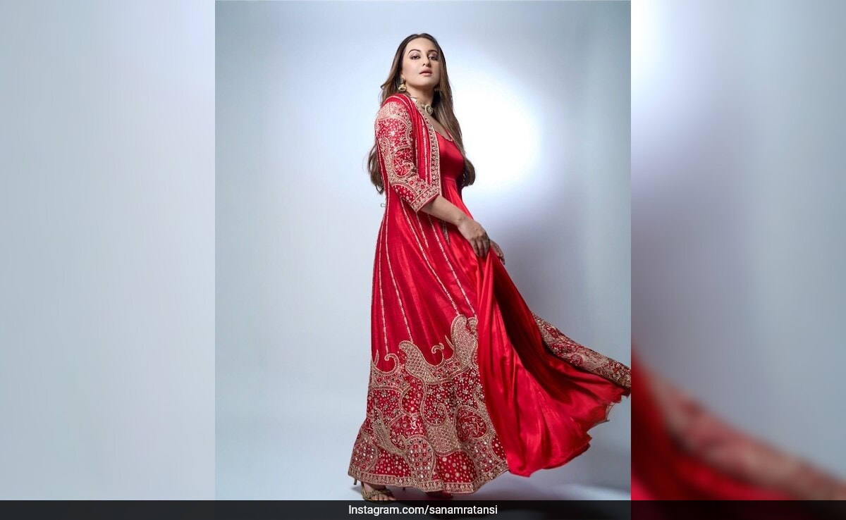 Sonakshi Sinha Celebrated Karwa Chauth 2024 For Husband Zaheer Iqbal In ... Sonakshi Sinha Celebrated Karwa Chauth 2024 For Husband Zaheer Iqbal In ...