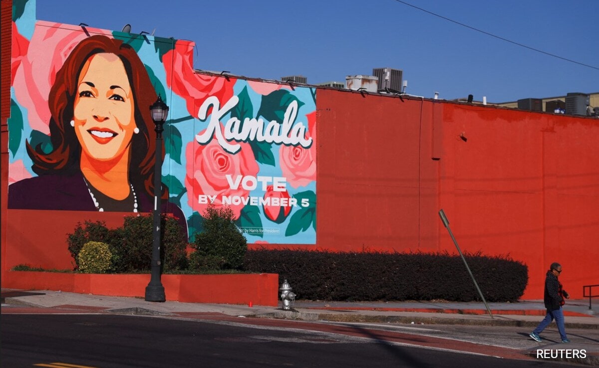 US Election: Kamala Harris, Barack Obama Rally With Rock Legend Bruce ...