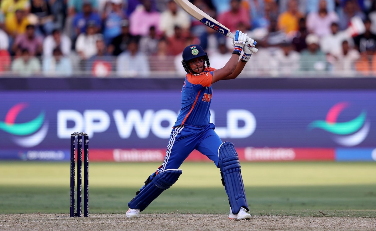 Womens T-20 World Cup Indian Team arch rival Pakistan by 6 wickets
