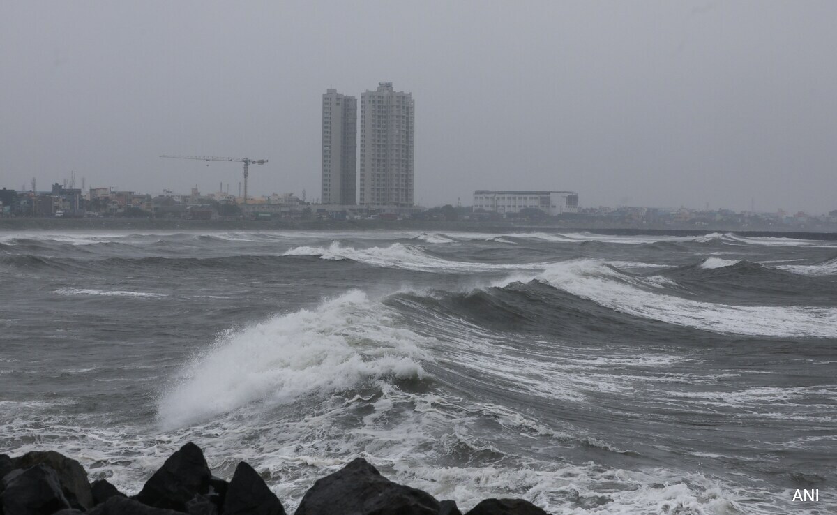 Tamil Nadu Rain Updates, Flash Flood, Cyclone Fengal: Tamil Nadu Braces ...