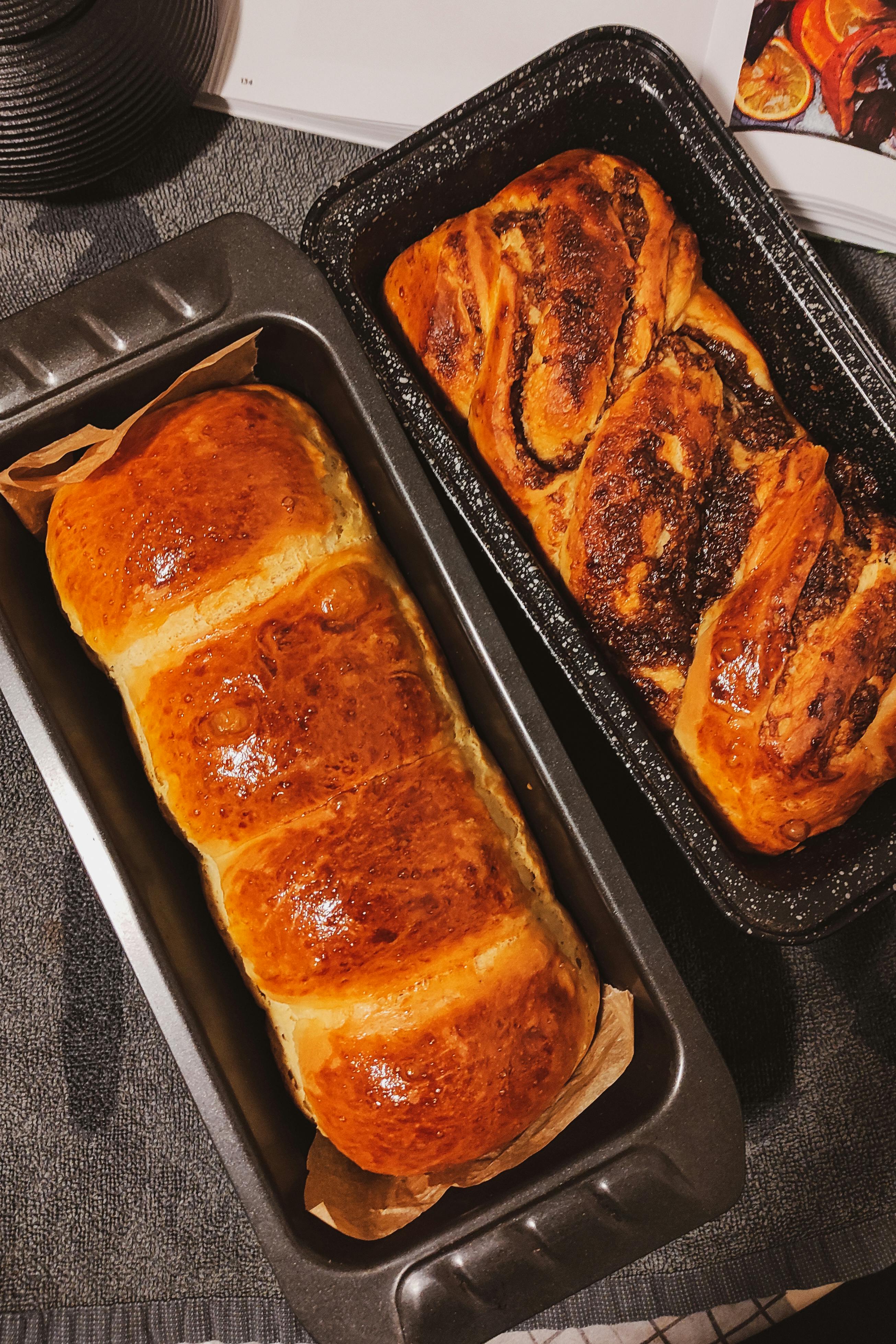 5 Pans Every Baker Must Have