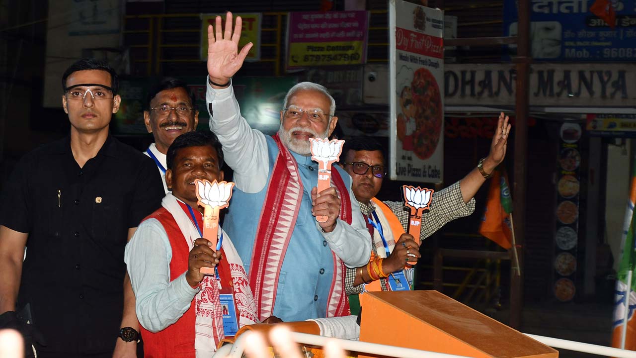 PM Modi's Mega Roadshow In Ranchi Ahead Of Jharkhand Polls
