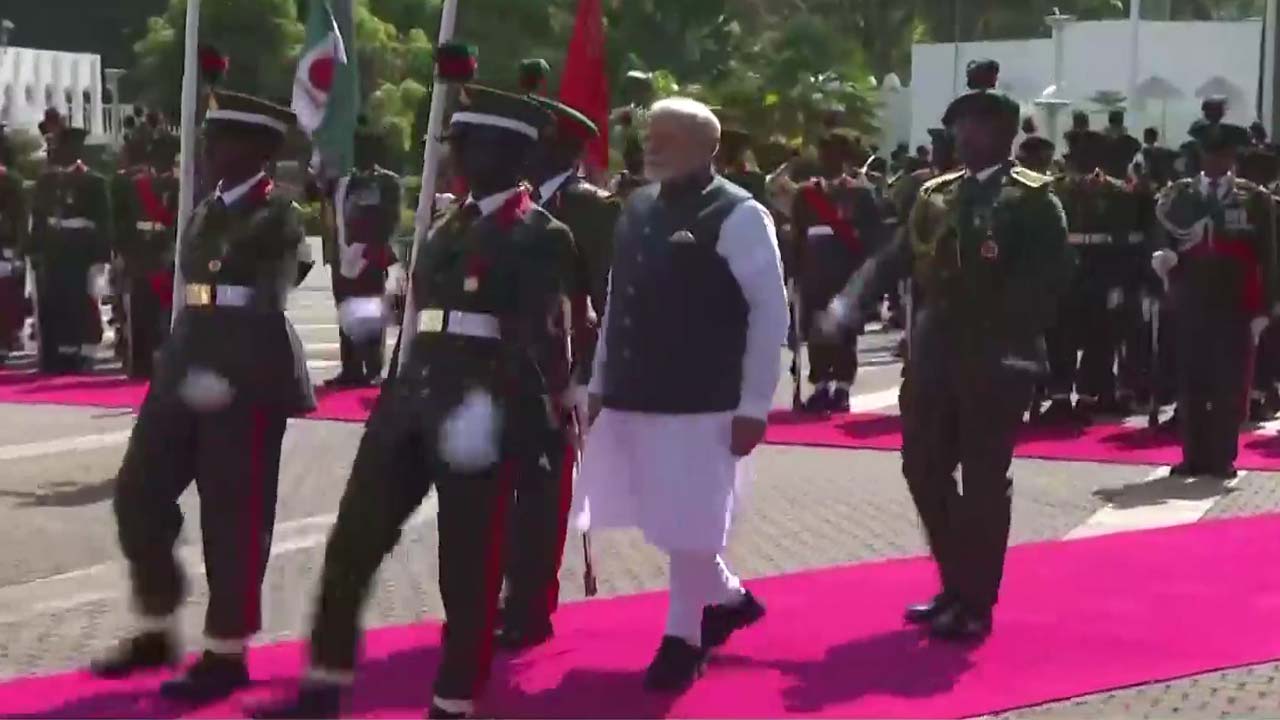 PM Modi Receives Ceremonial Guard Of Honour In Nigeria