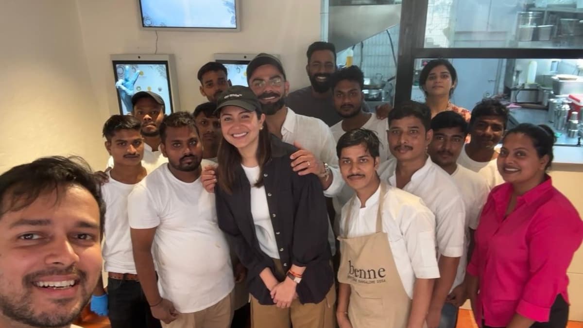 Anushka Sharma And Virat Kohli Visited Benne Dosa In Mumbai But An ...