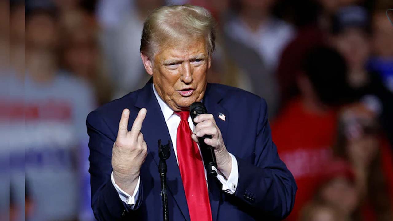 Donald Trump Ahead, Harris Close Behind, Republican Lead In Swing States