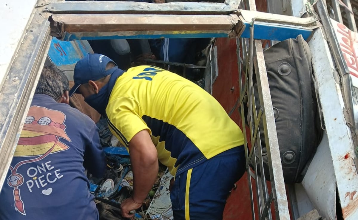 Almora Bus Accident: At Least 7 Dead After Bus Falls Into Gorge In ...