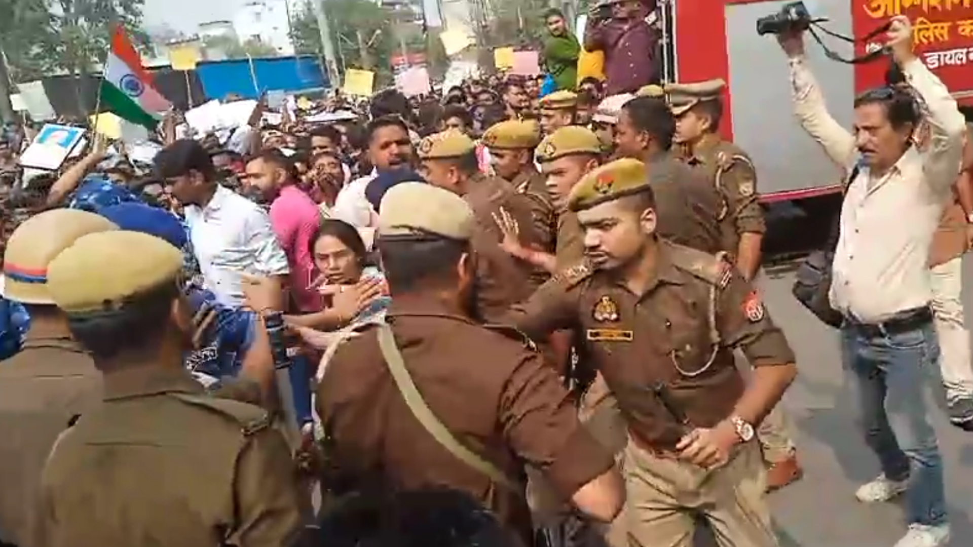 UPPSC Aspirants In Prayagraj Protest Against Multiple Shifts, Demand ...