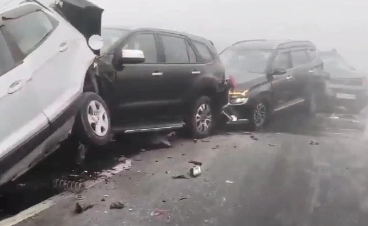 7 Tips You Must Follow To Drive Safe In Foggy Weather
