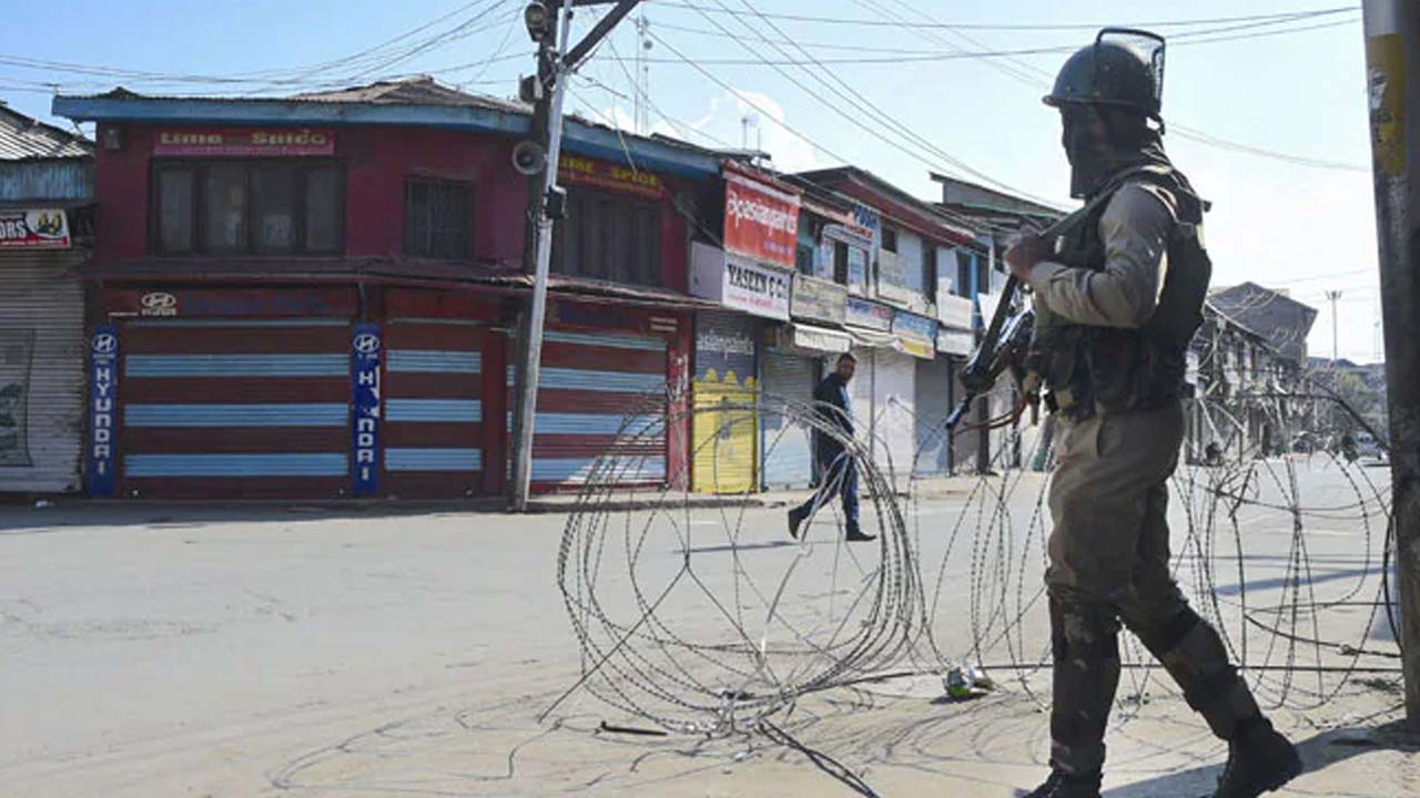 Grenade Explosion At Sunday Market In J&K's Srinagar, At Least 6 Injured