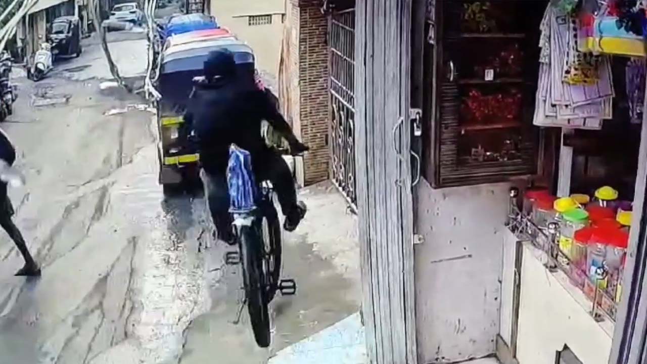 On Camera, Cycle Stunt Goes Wrong, Speeding Mumbai Teen Hits Wall, Dies