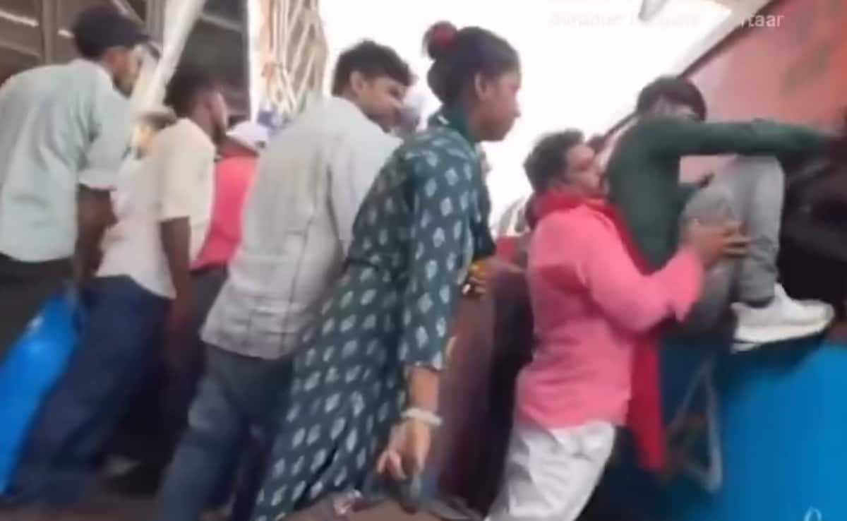 Viral Video: 'Coolie' Helps Passengers Board Train Through Window