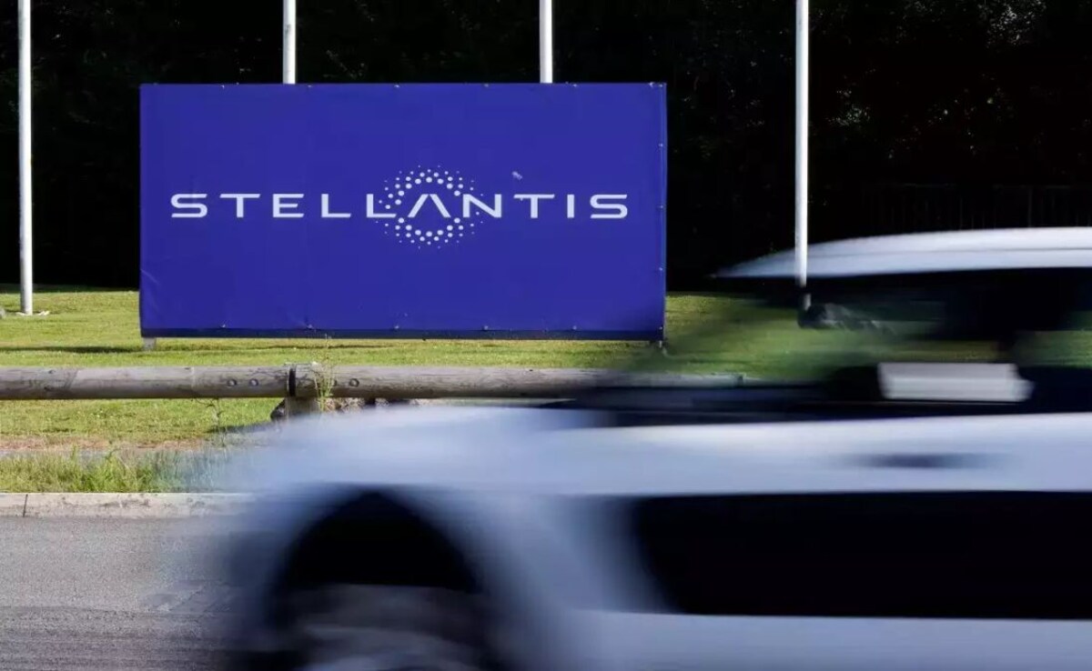Stellantis Reveals Tech To Foster Flexible EV, Hybrid Powertrain Production