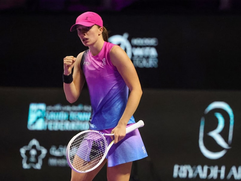 Iga Swiatek Comes From Behind To Beat Barbora Krejcikova At WTA Finals ...
