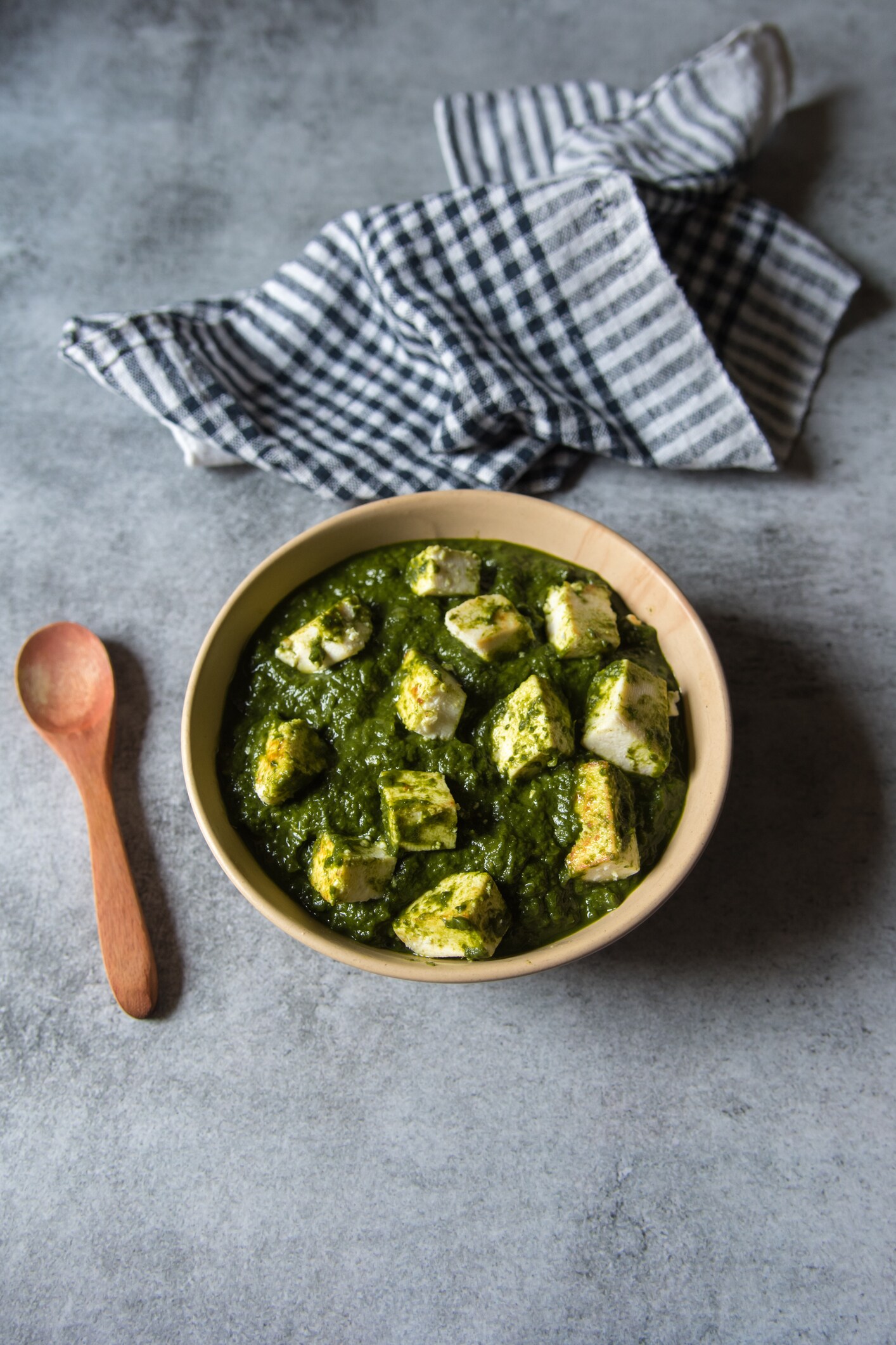 How To Make Lehsuni Palak Paneer