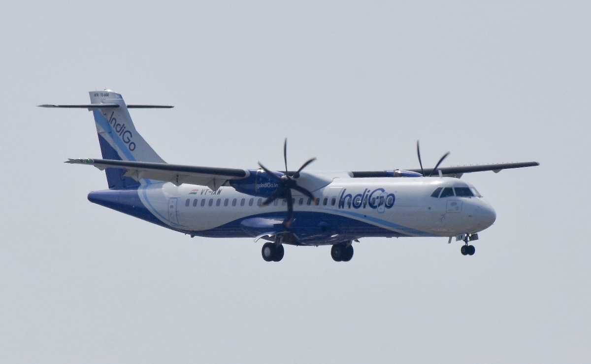 No Way To Treat Passengers Complains Ex Infosys Cfo On No Ac On