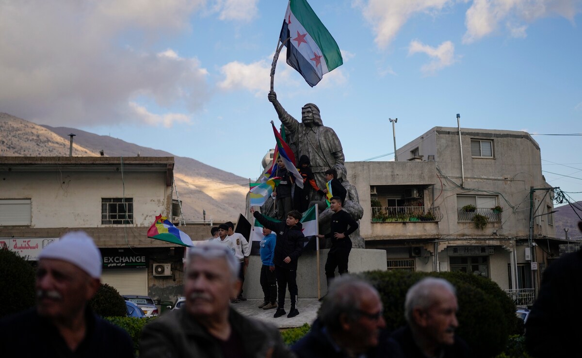 Timeline: 10-Day Blitzkrieg Campaign That Ended Assad's Rule In Syria